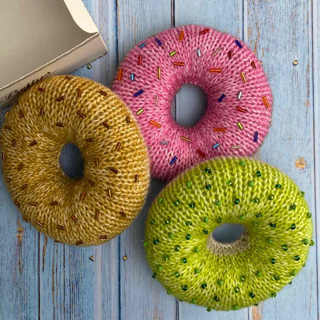 Free Donut Knitting Pattern - how to knit a Donut